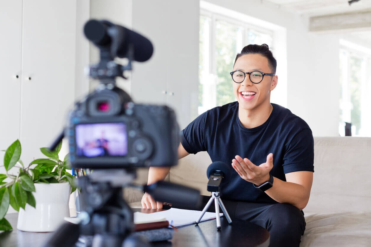Influencer Marketing 101: The What, Why, and How Not To Go Wrong (with ...